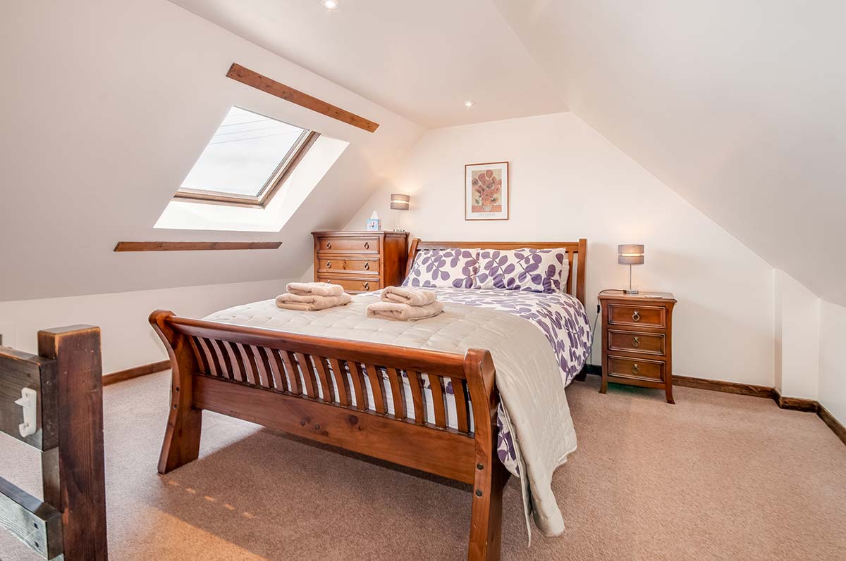 Beautiful cottage sleeps 2 with mezzanine bedroom